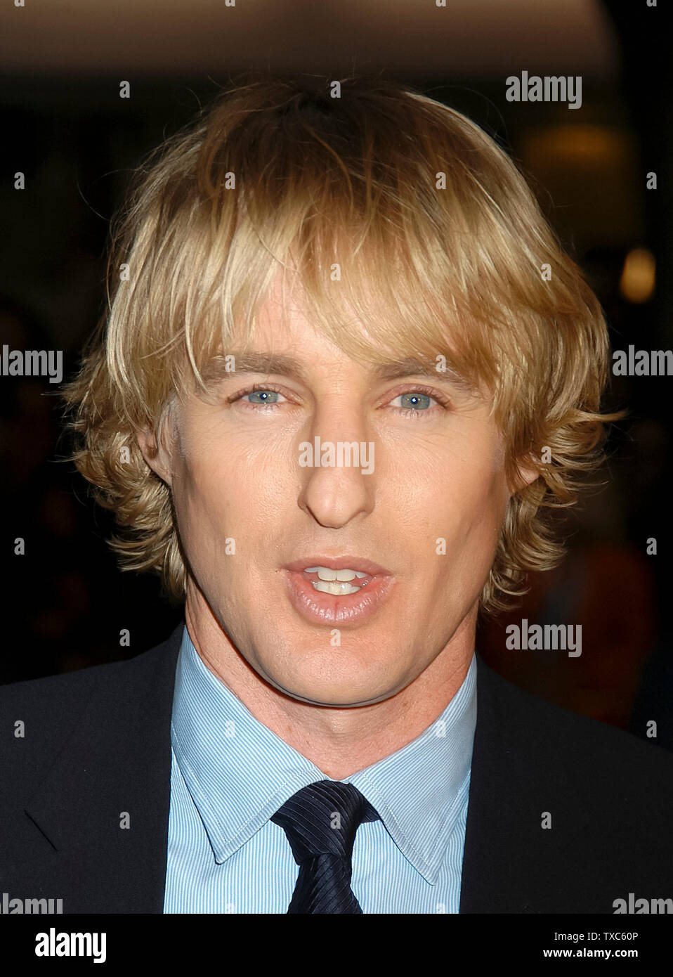 Owen Wilson at the World Premiere of 'Starsky & Hutch' at the Mann's ...