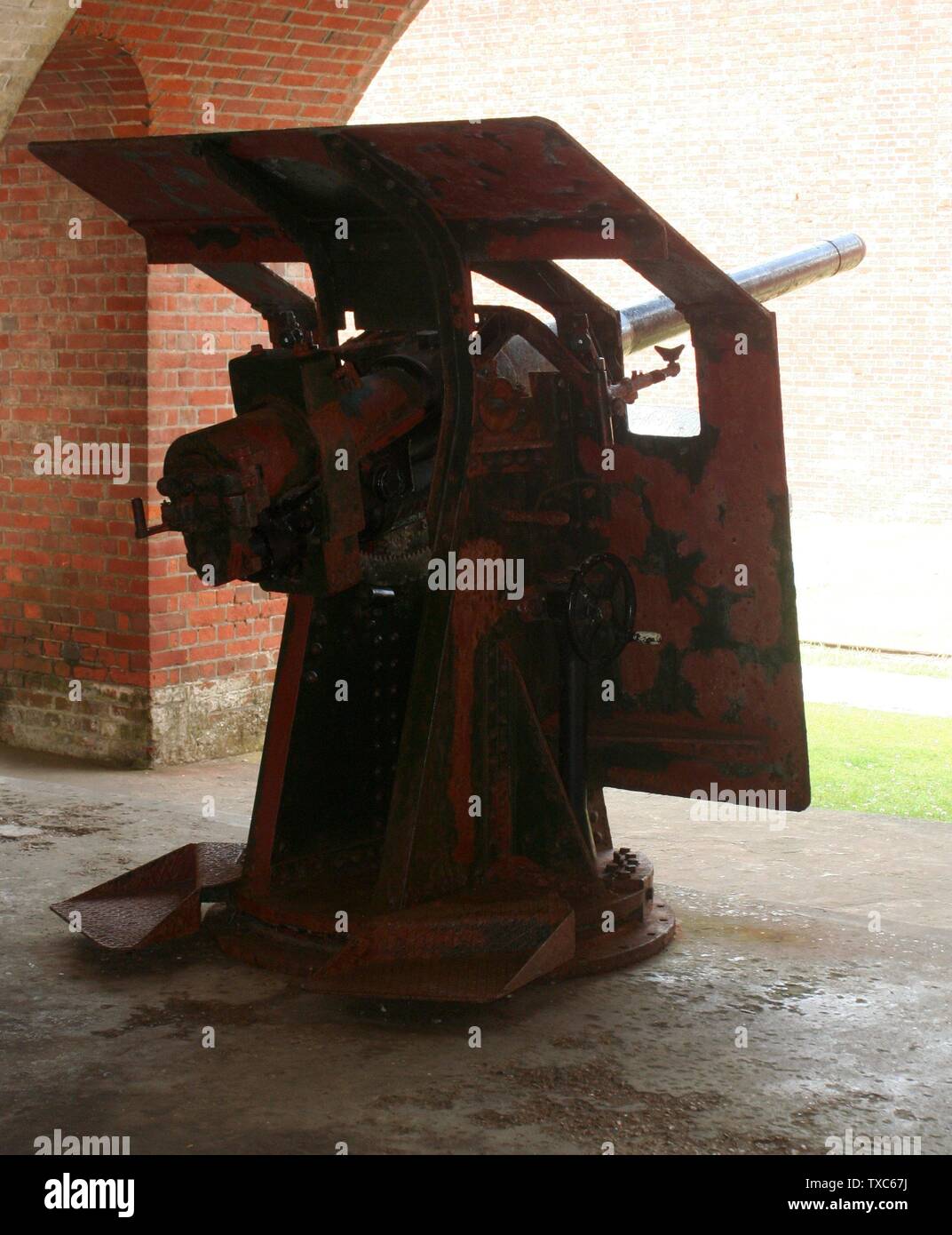 Quick firing hi-res stock photography and images - Alamy