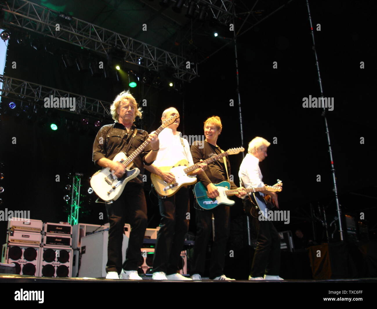 Drummer matt letley status quo hi-res stock photography and images - Alamy