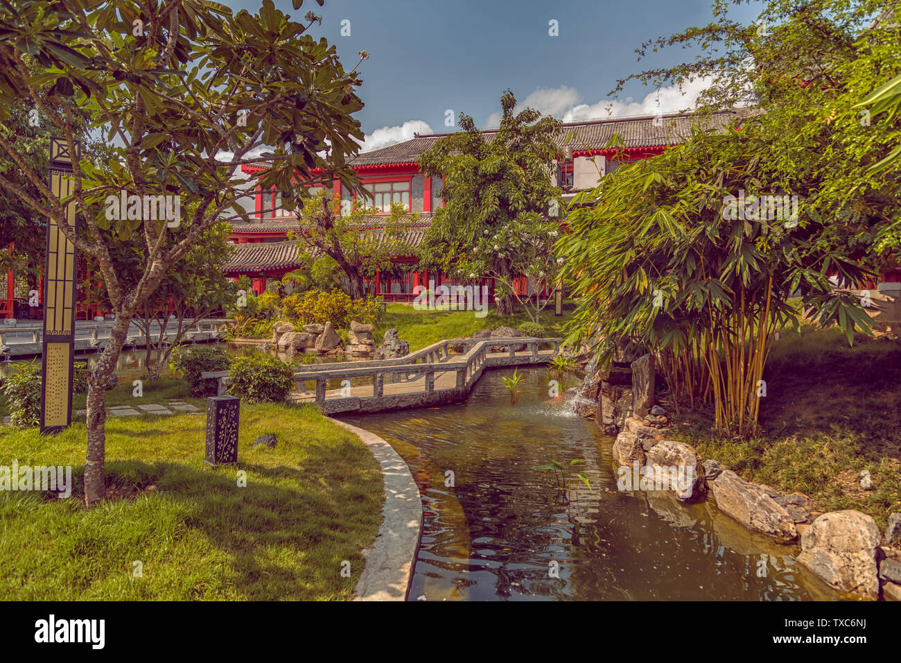 Chinese architecture, Chinese gardens, Chinese elements, real estate ...