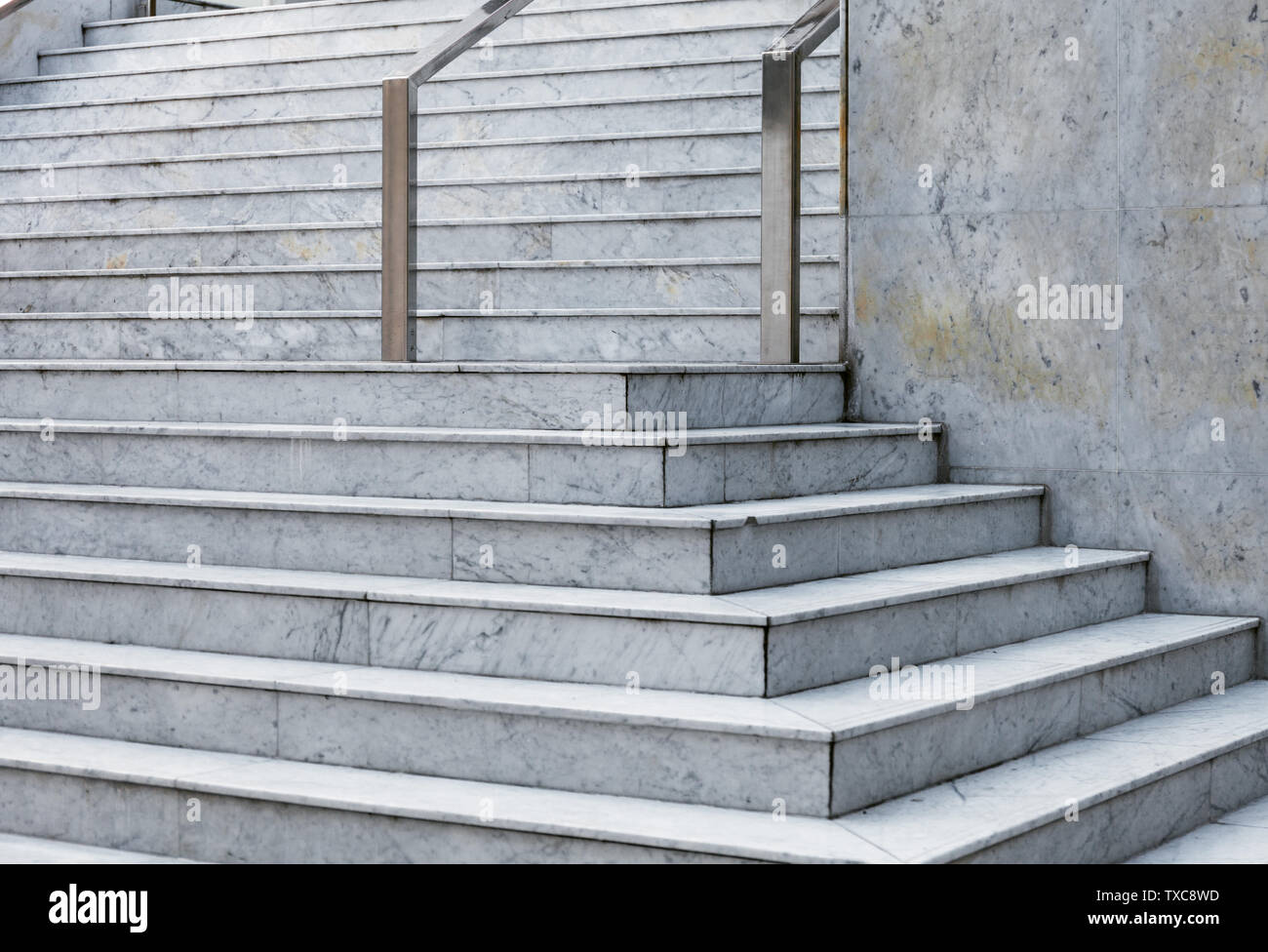 Staircase building modern marble hi-res stock photography and images ...
