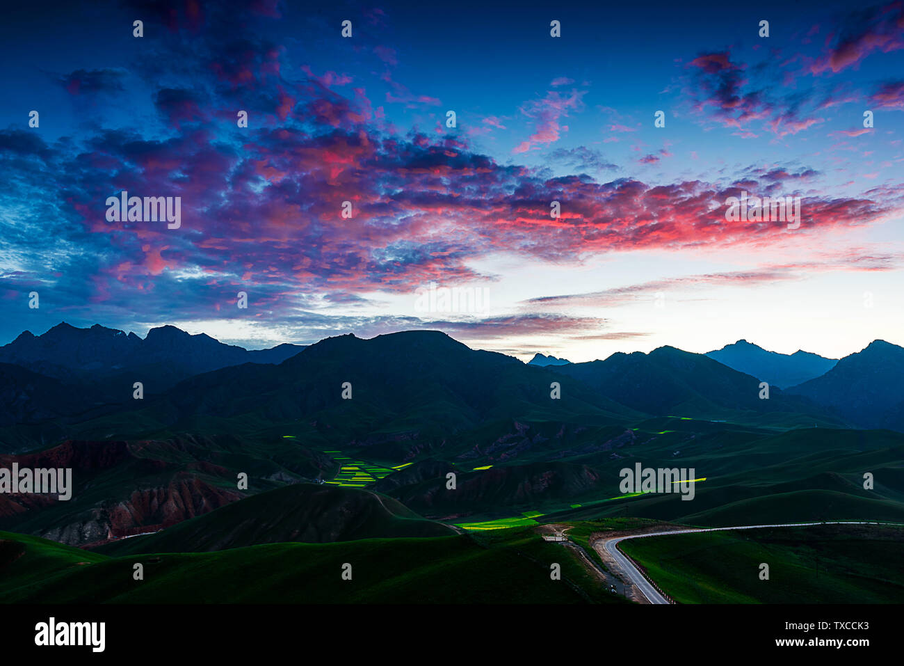 The Caixia of Zhuoer Mountain Stock Photo - Alamy
