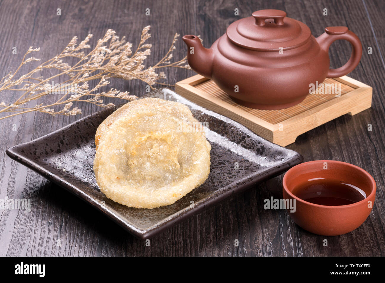 Ear to ear fried cake hi-res stock photography and images - Alamy