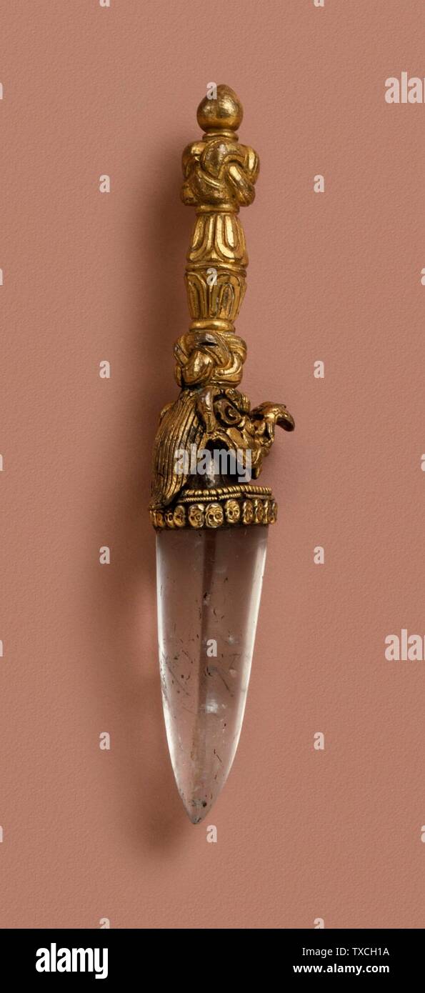 Copper alloy dagger hi-res stock photography and images - Alamy