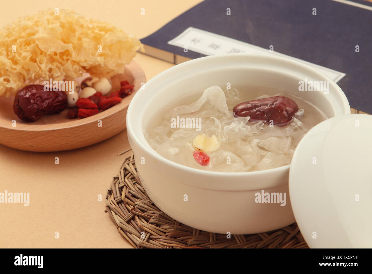 Silver ear soup hi-res stock photography and images - Alamy