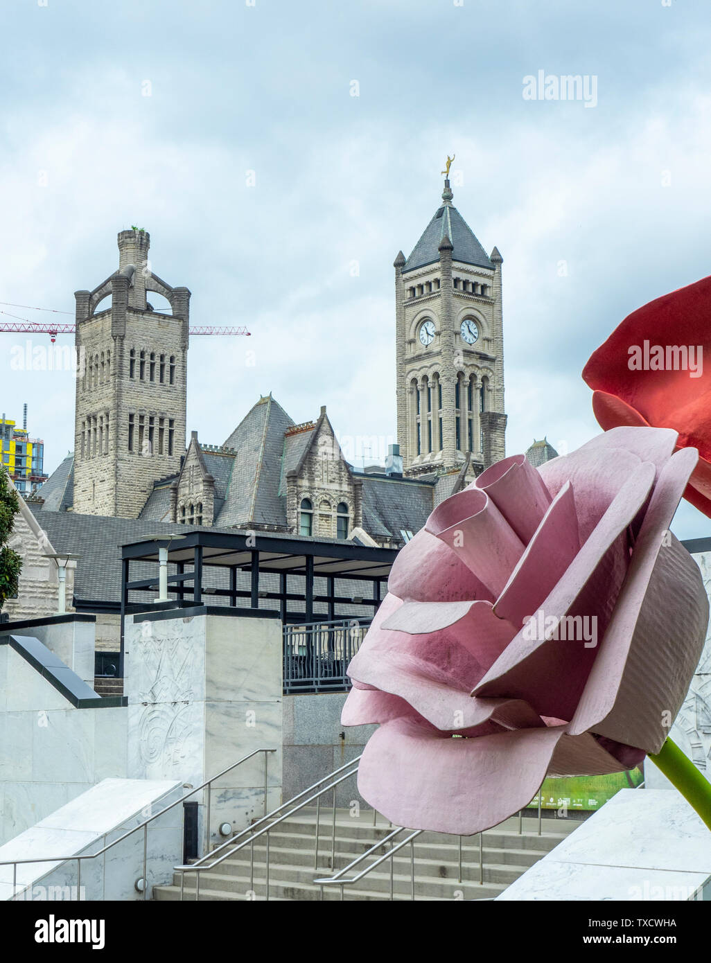 Public art display outside hi-res stock photography and images - Alamy