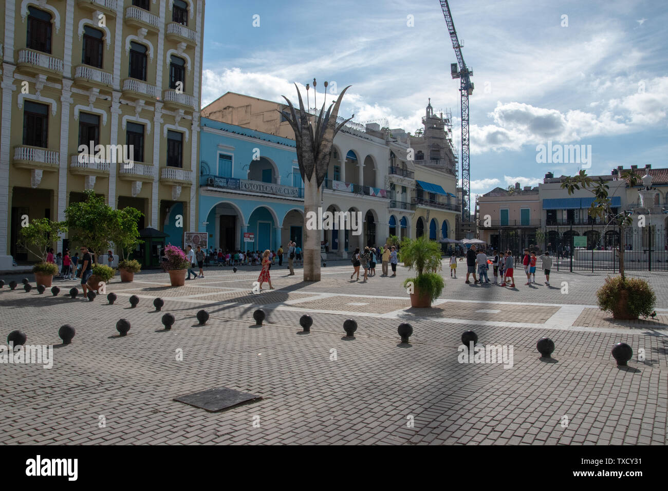 The Old Square (Spanish: Plaza Vieja ) is a plaza located in Old Havana ...