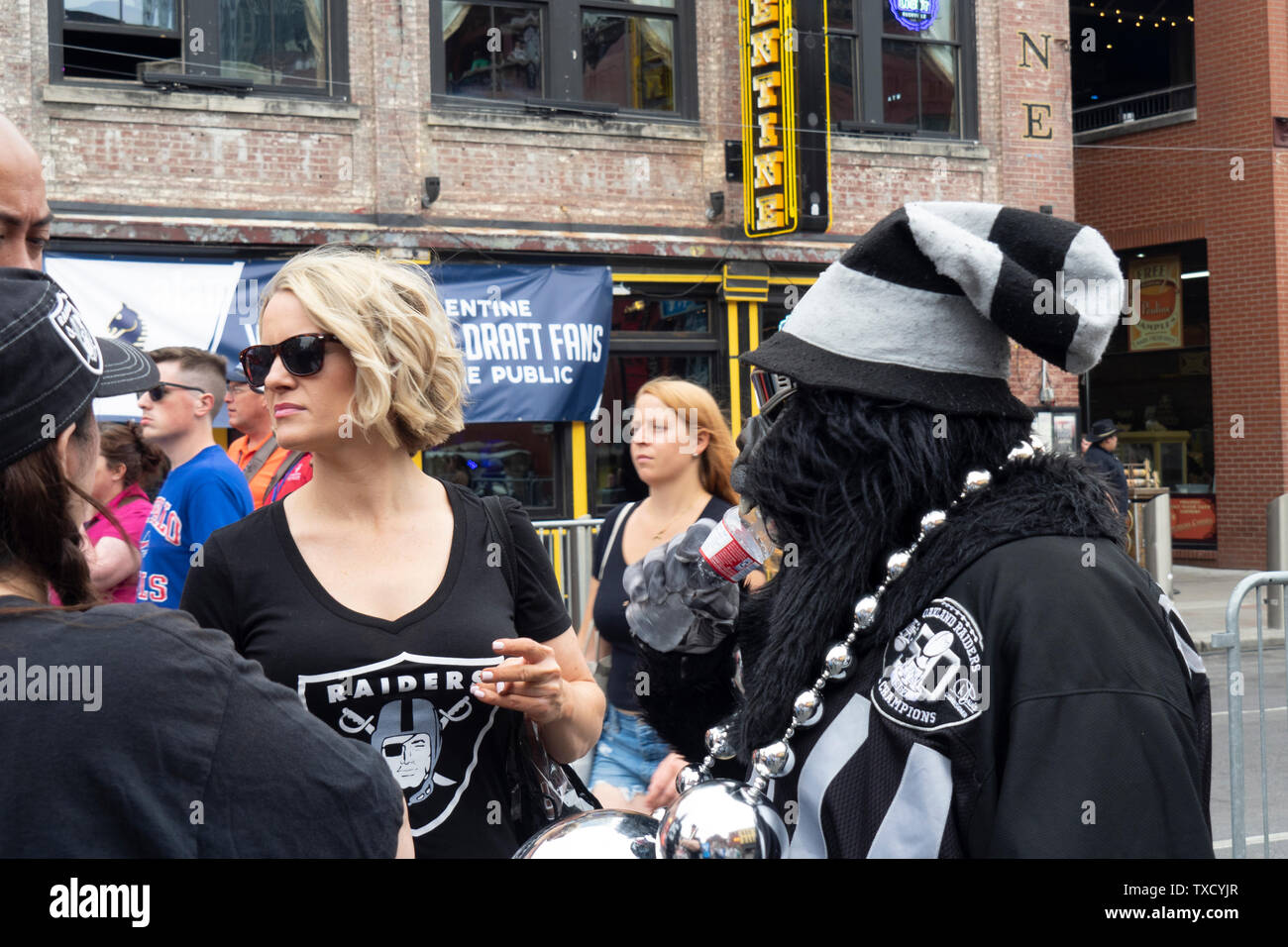 Gorilla costume hi-res stock photography and images - Alamy