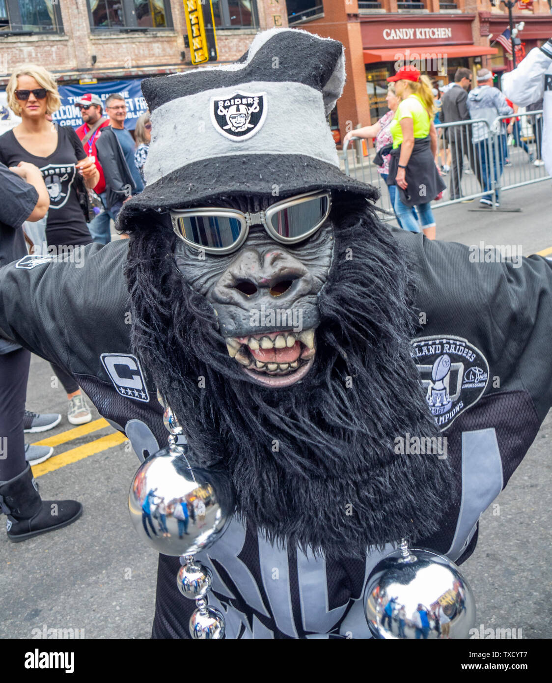 Gorilla costume hi-res stock photography and images - Alamy