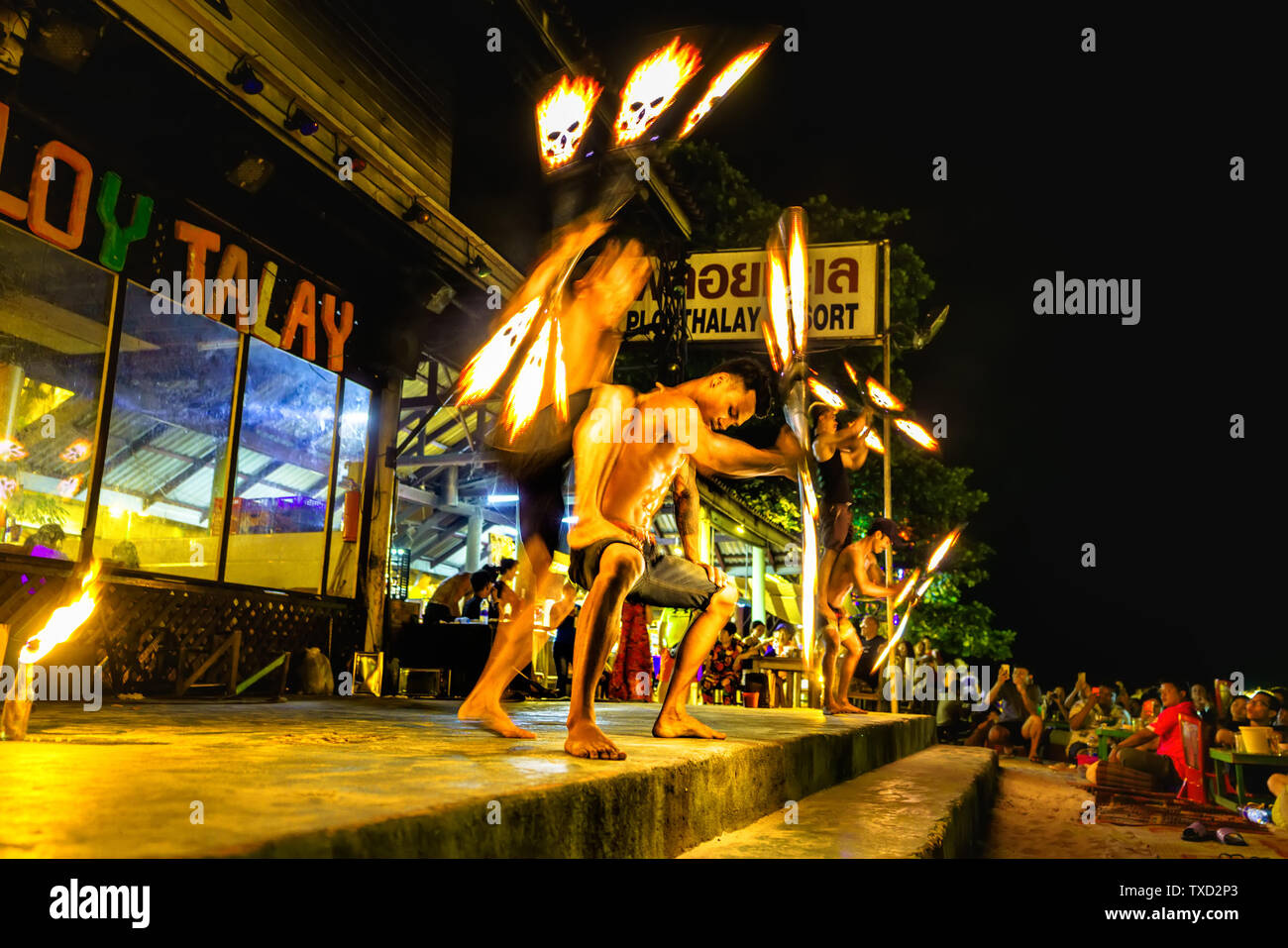 Torch dance hi-res stock photography and images - Alamy