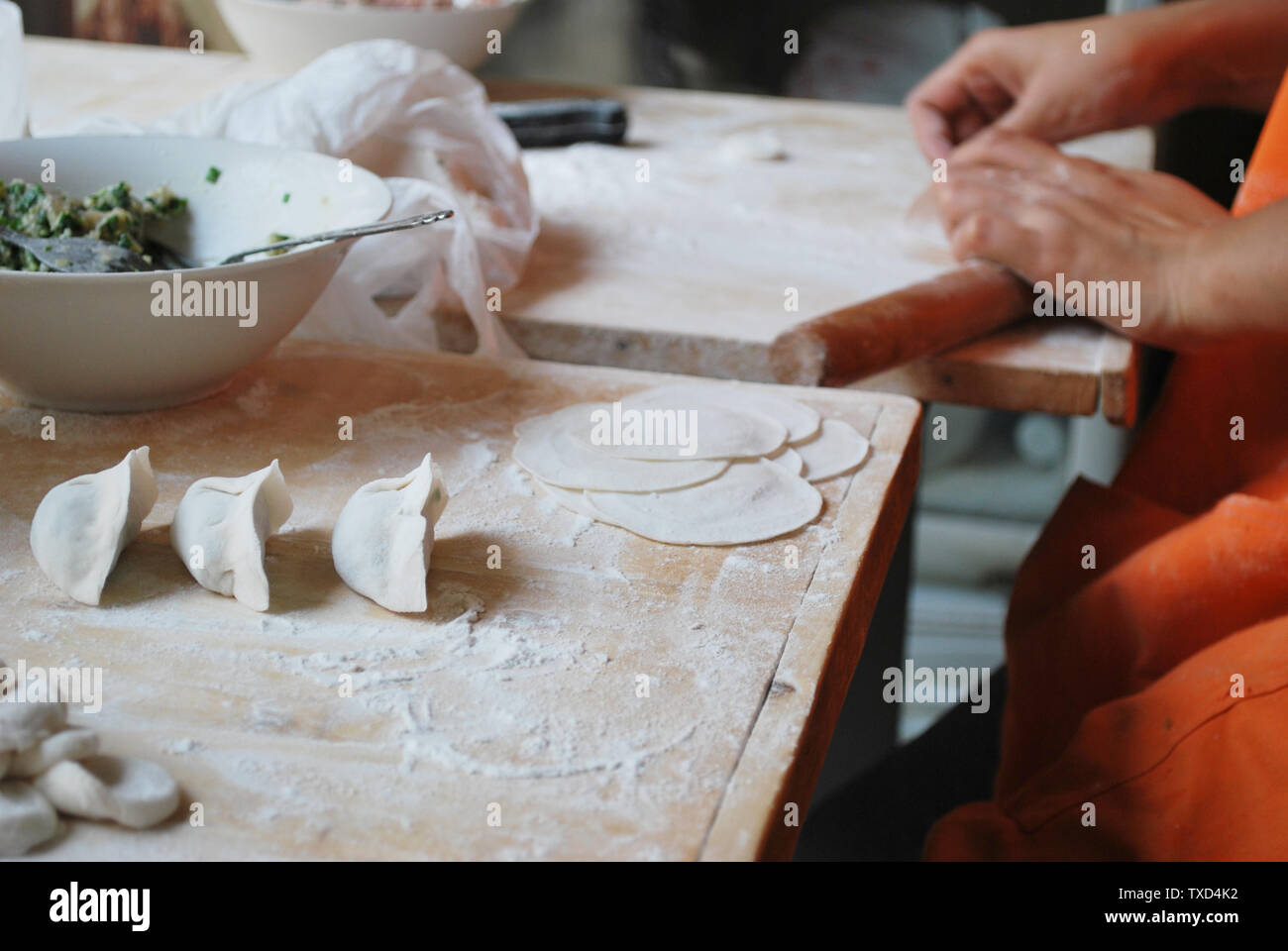 Dumpling skins hi-res stock photography and images - Alamy