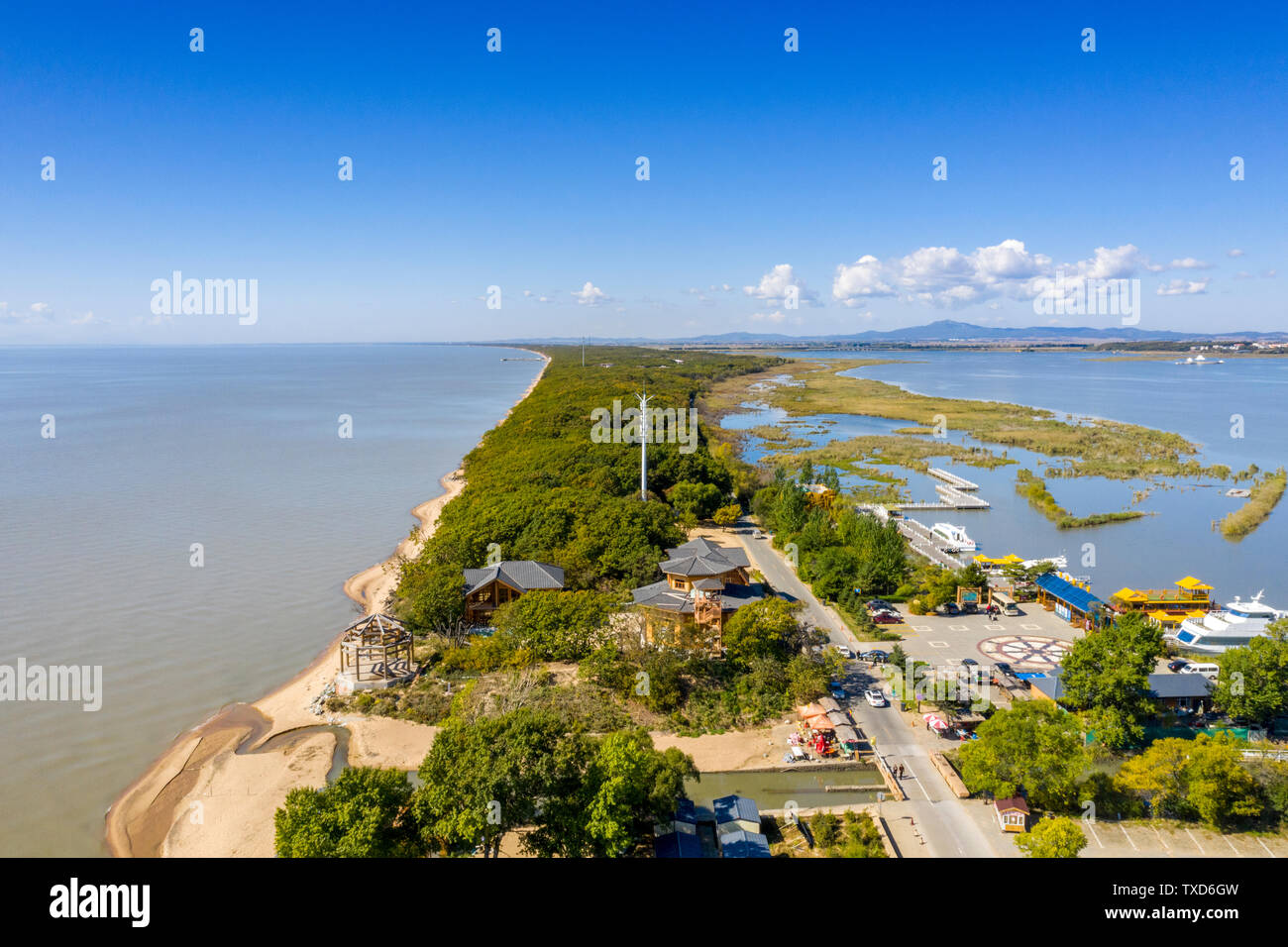 Sino-Russian border lake Xingkai lake autumn color Stock Photo - Alamy