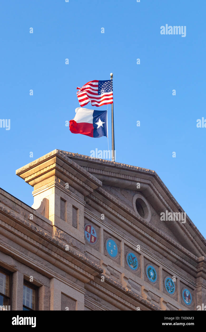 Flying usa and texas flags hi-res stock photography and images - Alamy