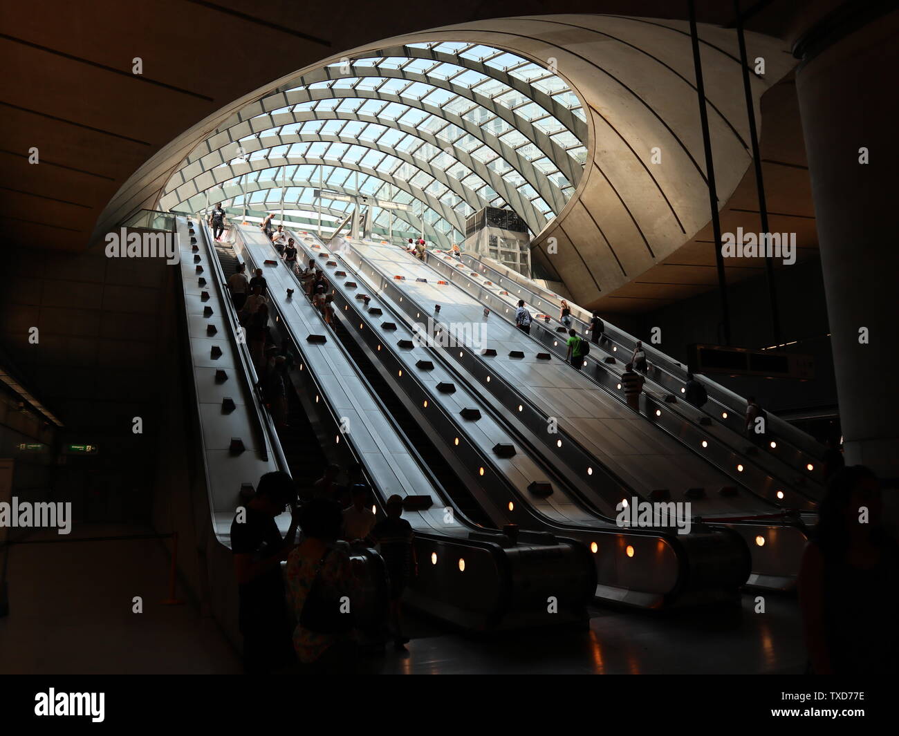 Tourism and commercial airport in the indoor transportation system hi ...