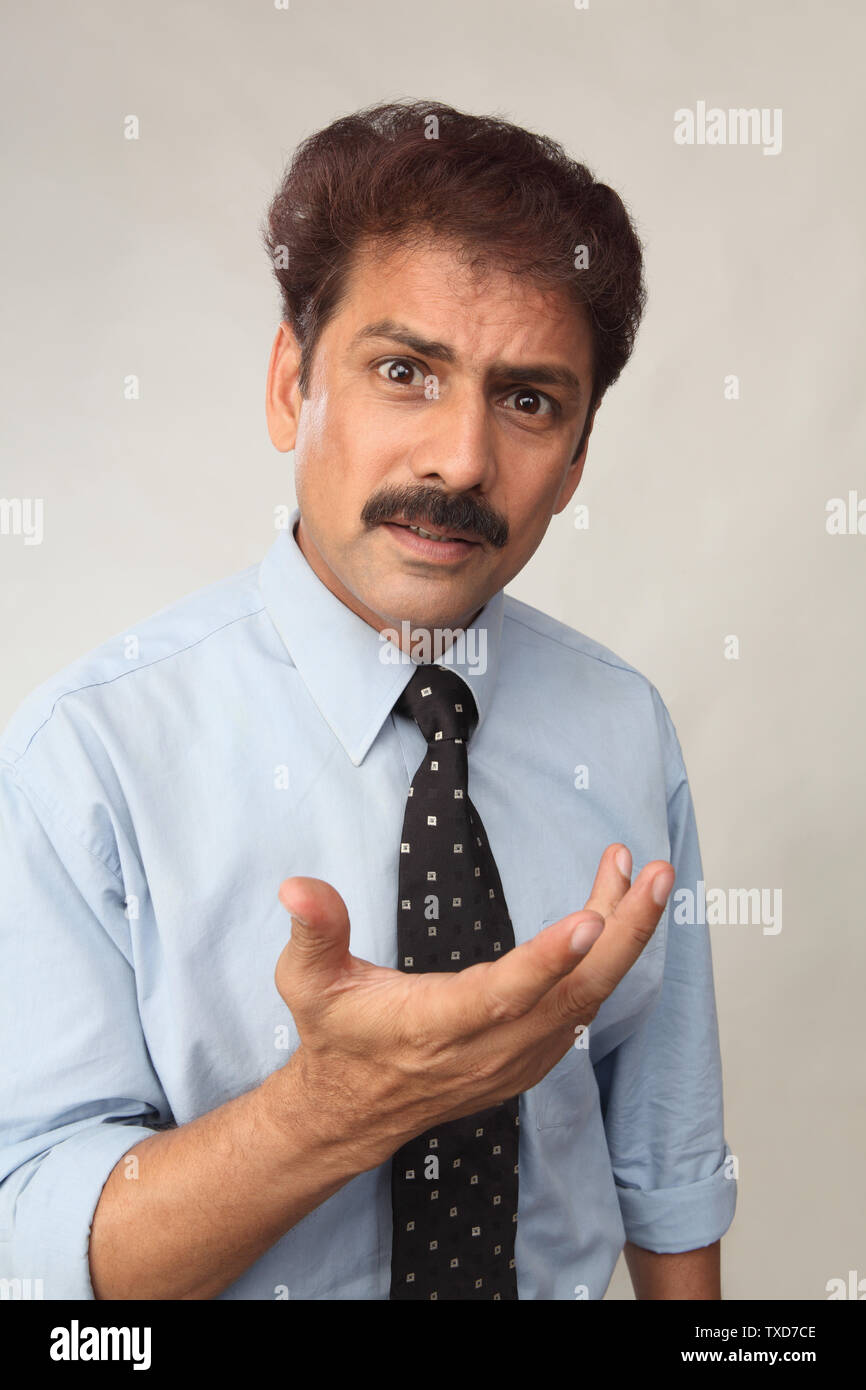 Questioning look hi-res stock photography and images - Alamy