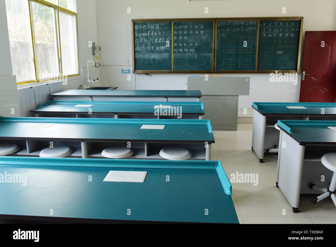 Rural labs hi-res stock photography and images - Alamy