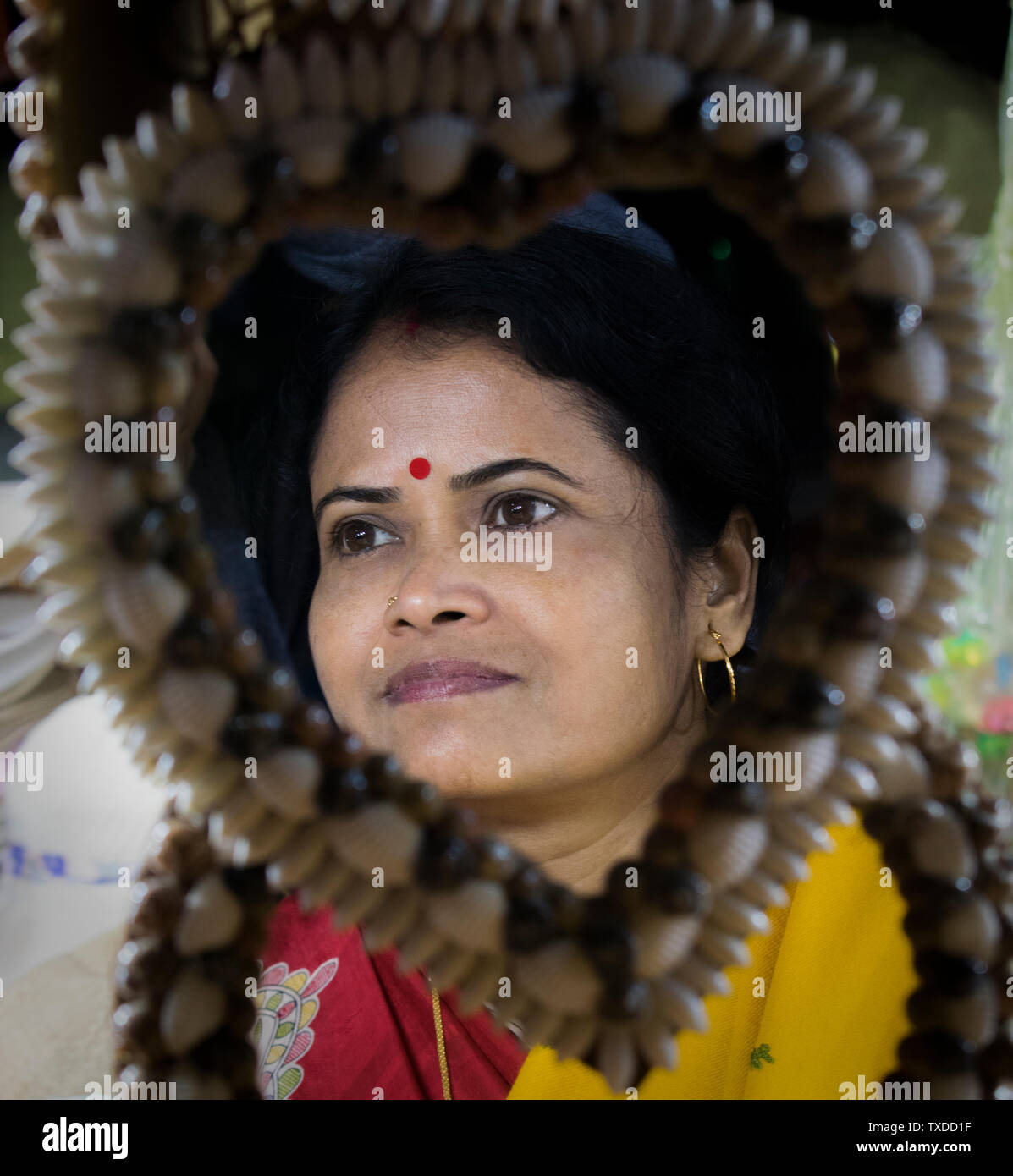 My reflection in the mirror hi-res stock photography and images - Alamy