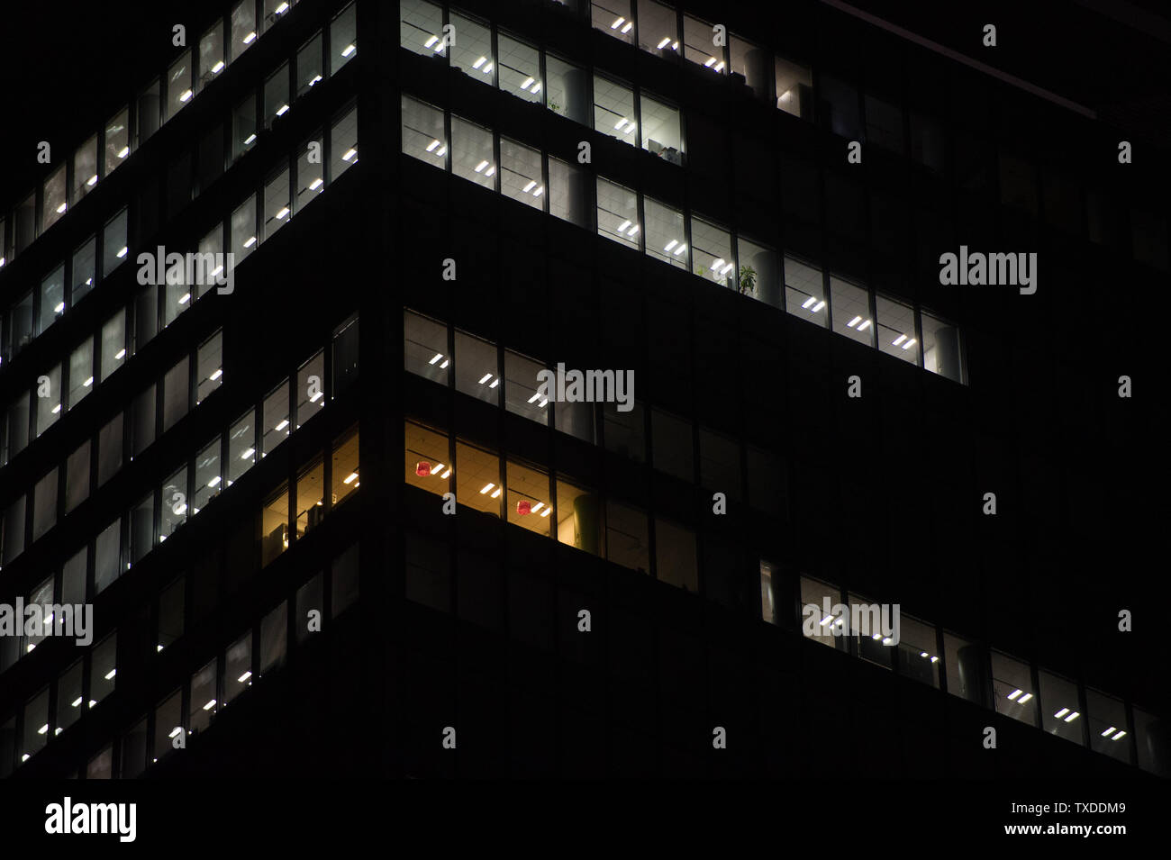 Tokyo tower light up hi-res stock photography and images - Alamy