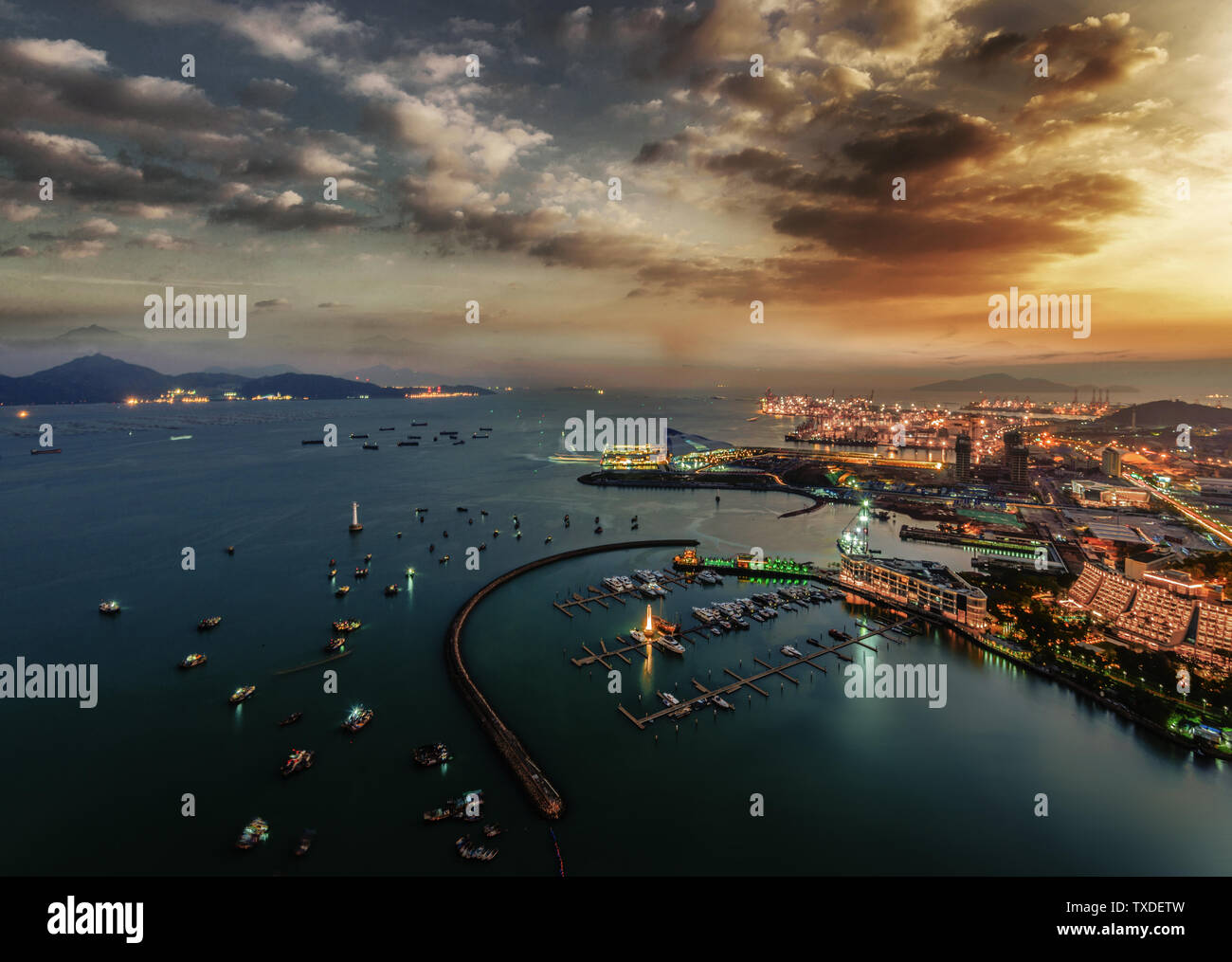 Night view of the seaside Stock Photo - Alamy