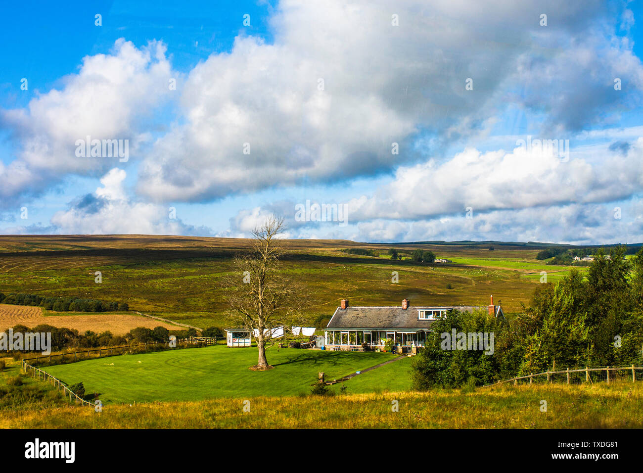 The pastoral scenery of England is like a pastoral song, like an ...