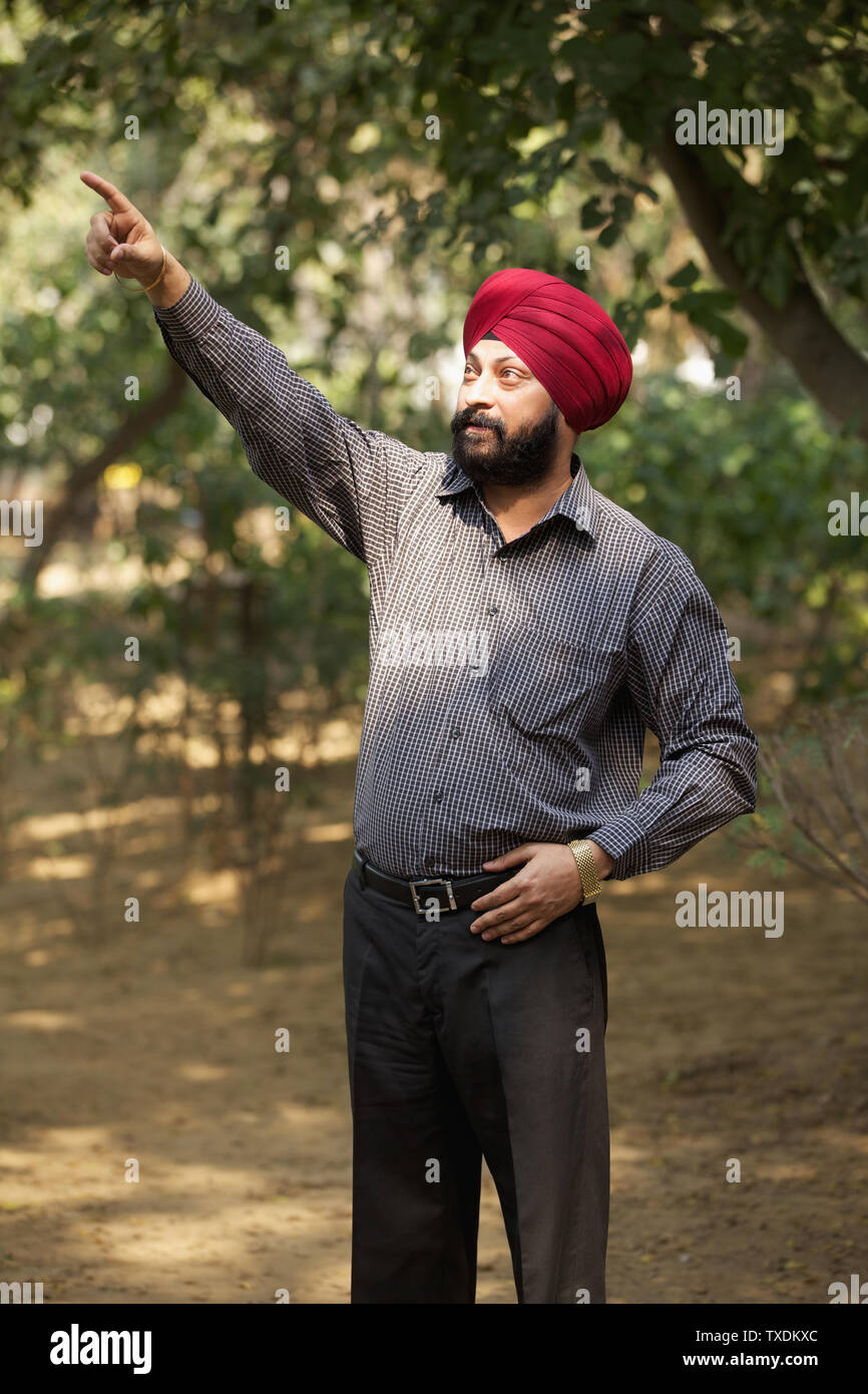 Pointing upward upwards hi-res stock photography and images - Alamy