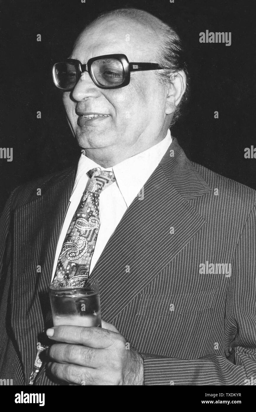 Indian movie director hi-res stock photography and images - Alamy