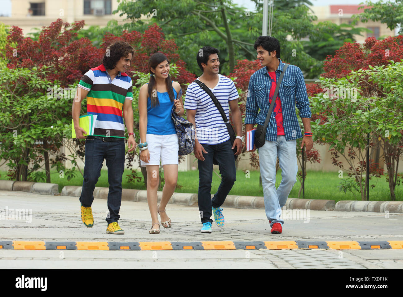 Indian college students walking campus hi-res stock photography and ...