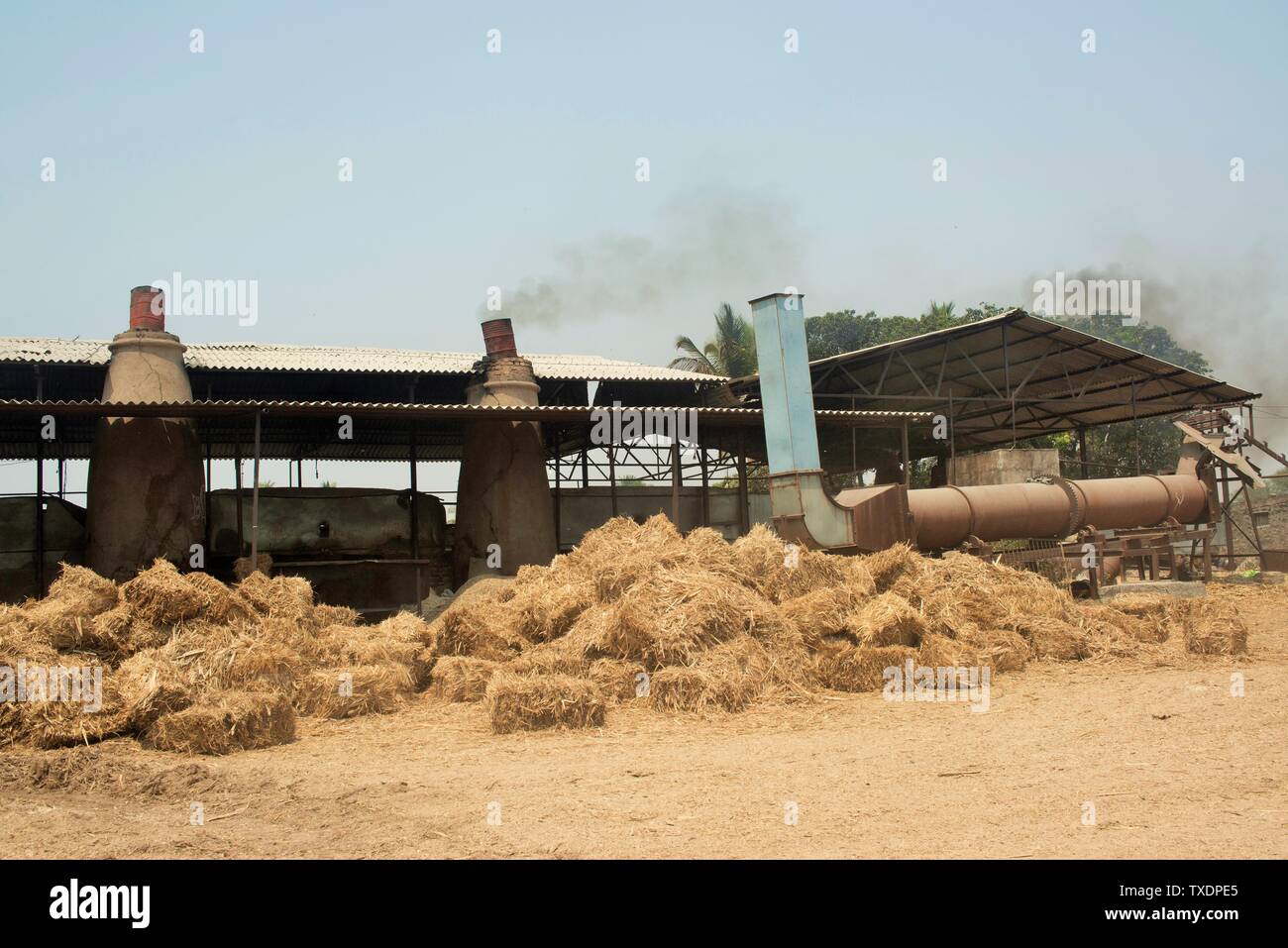 Sugarcane jaggery hi-res stock photography and images - Alamy