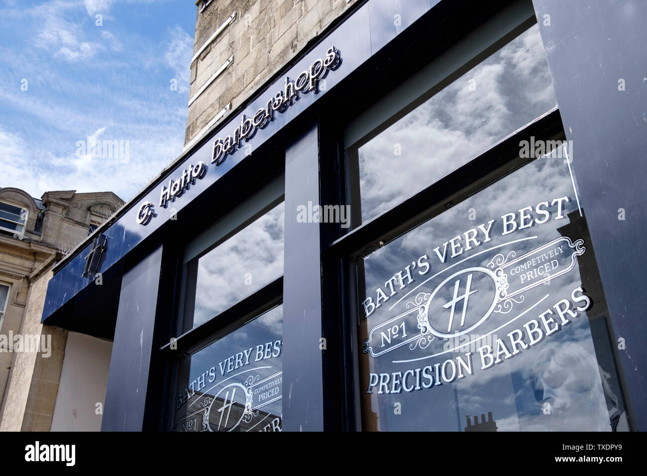 Barbershop uk hi-res stock photography and images - Alamy