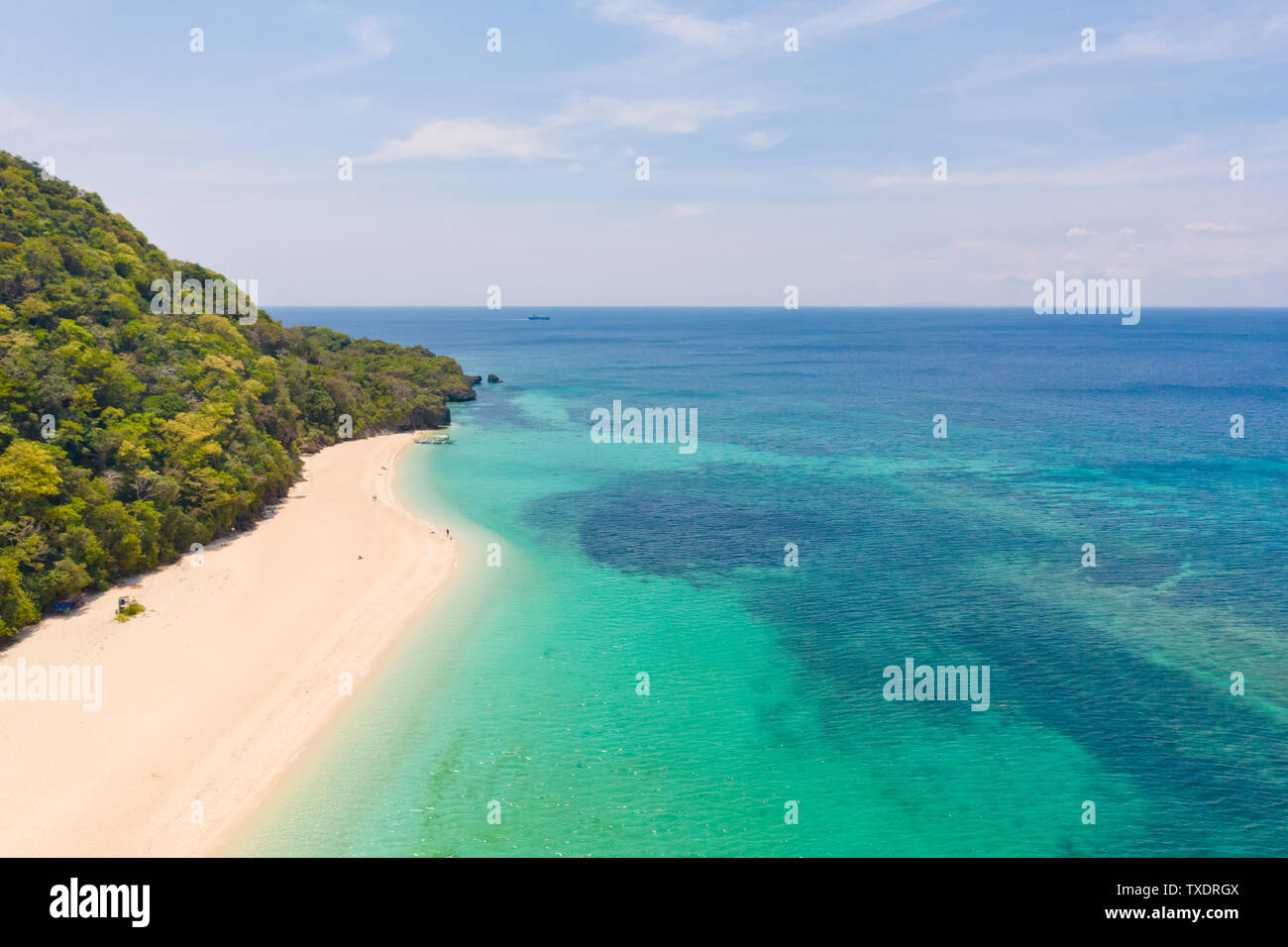 Puka Shell Beach. Wide tropical beach with white sand. Beautiful white ...