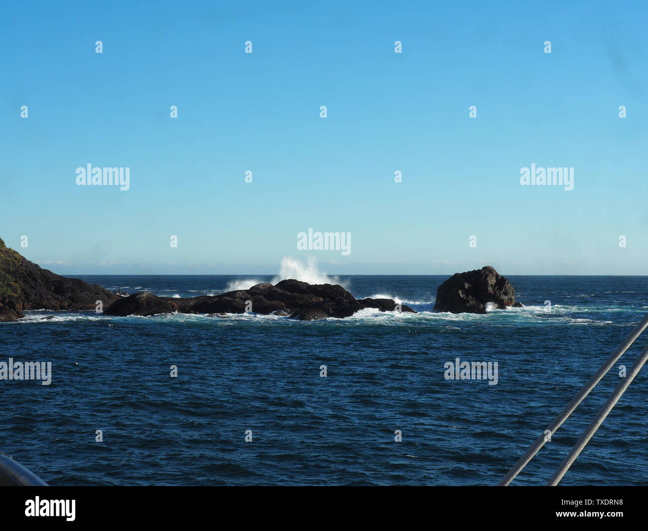 Ship breaking waves hi-res stock photography and images - Alamy