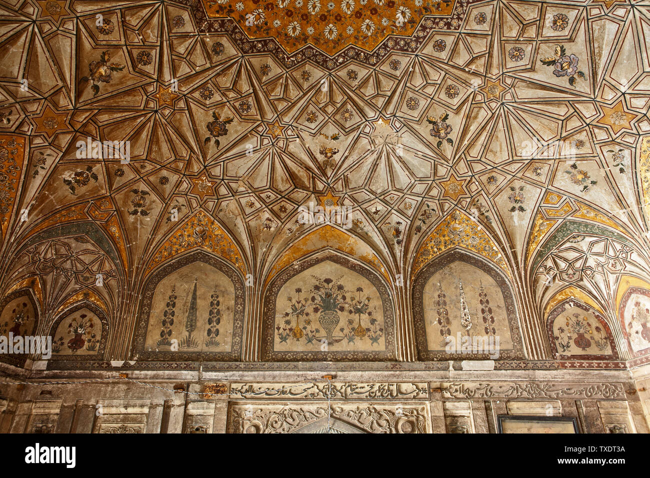 ceiling in mosque of Muhibullah Shah, Uttar Pradesh, India, Asia Stock ...