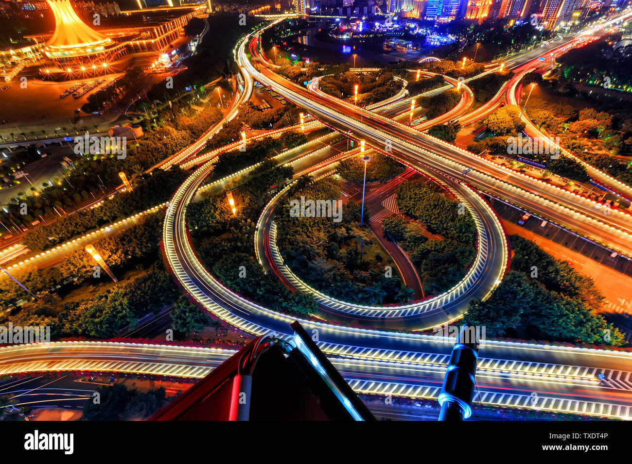 City street model and overpass hi-res stock photography and images - Alamy
