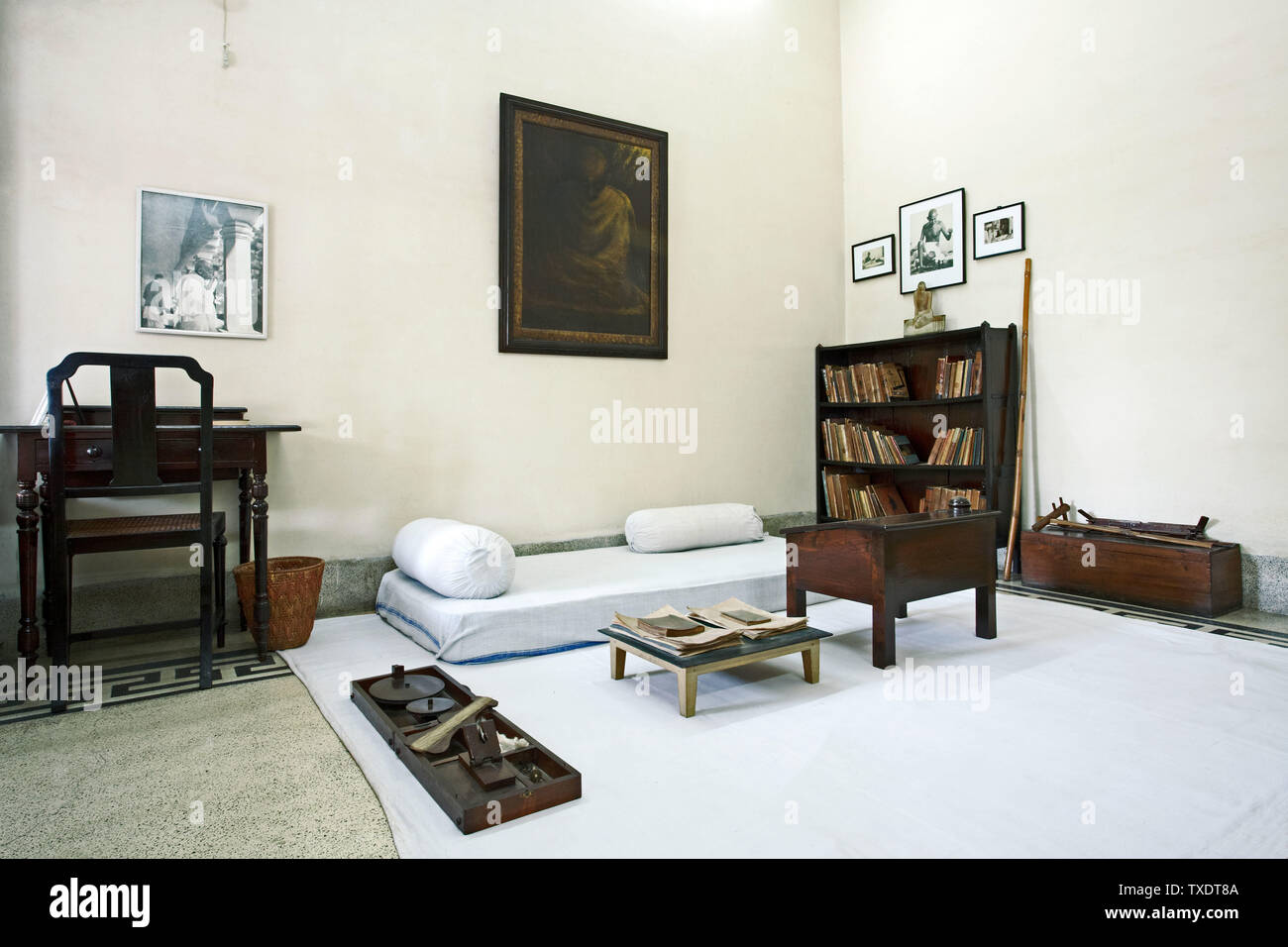 Room used by Mahatma Gandhi in Anand Bhawan, Uttar Pradesh, India, Asia ...