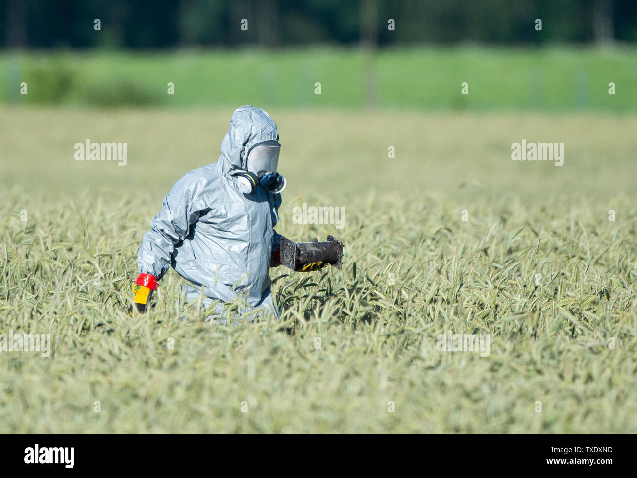 Ejection suit hi-res stock photography and images - Alamy