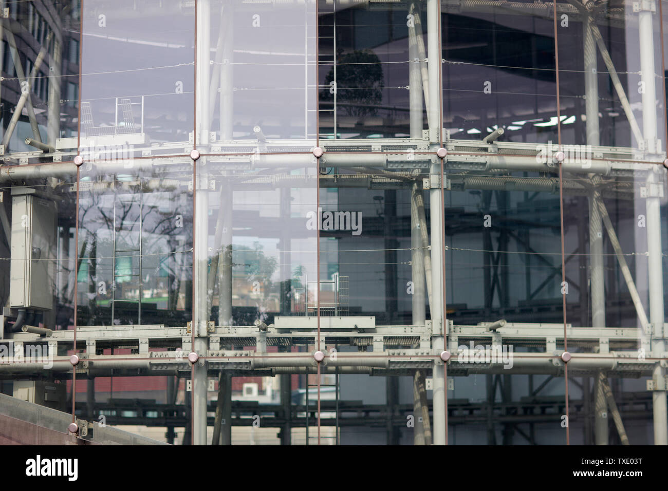 The steel frame of the glass of a skyscraper downtown Stock Photo - Alamy