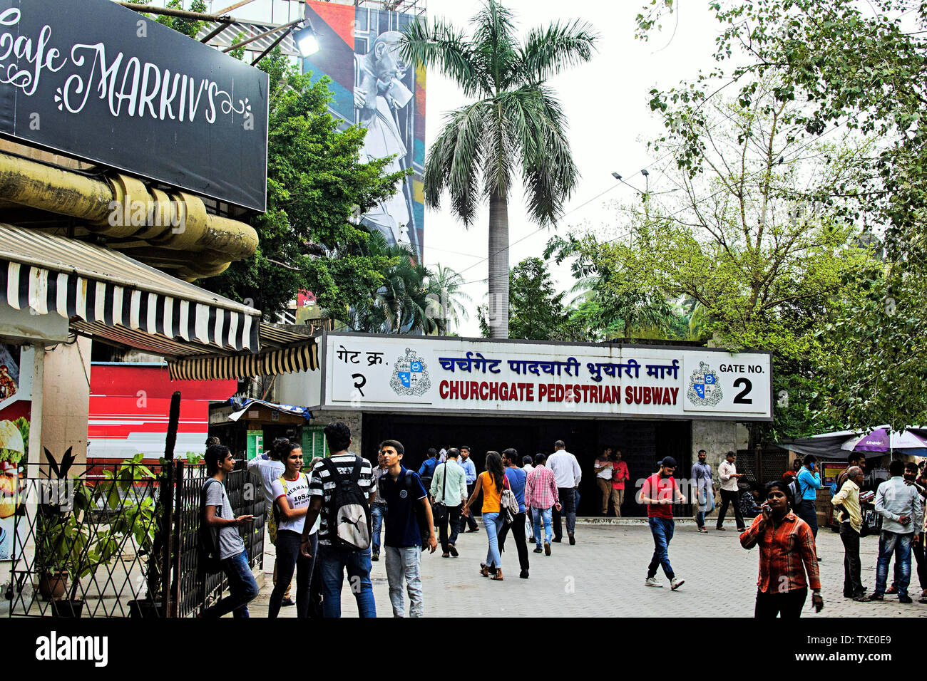Church gate mumbai hi-res stock photography and images - Alamy