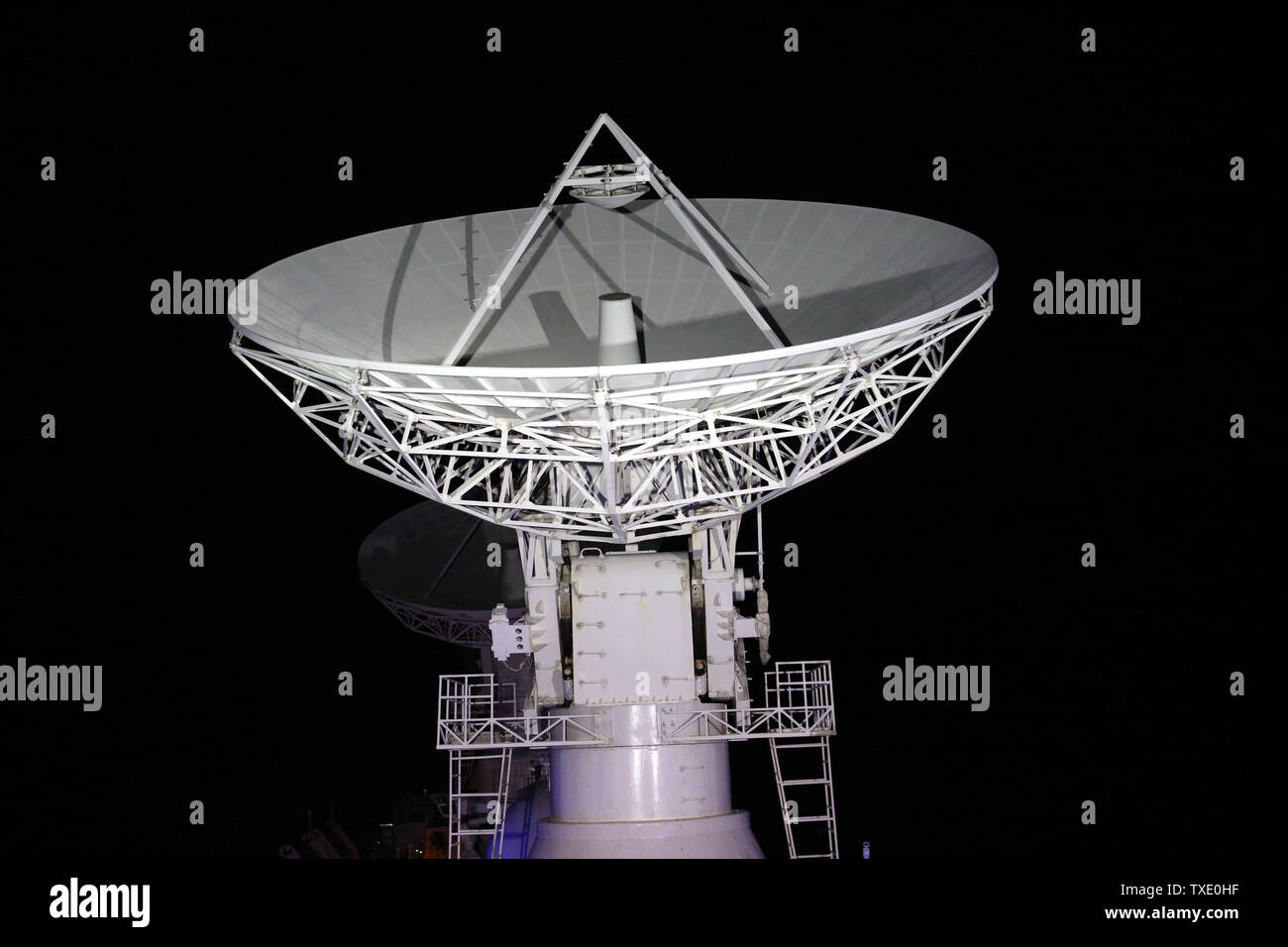 Ship tracking system hi-res stock photography and images - Alamy