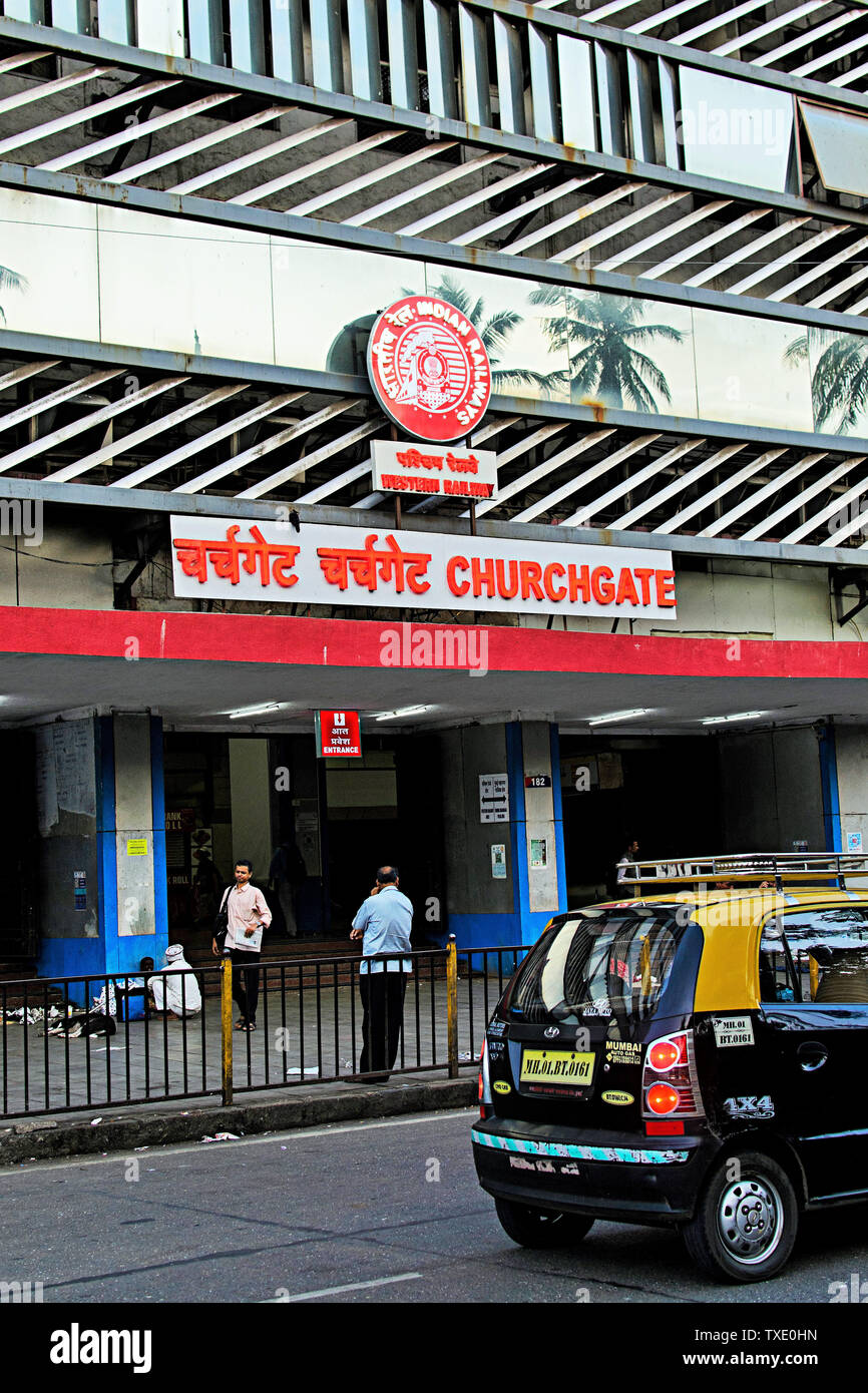 Gate man railway hi-res stock photography and images - Alamy