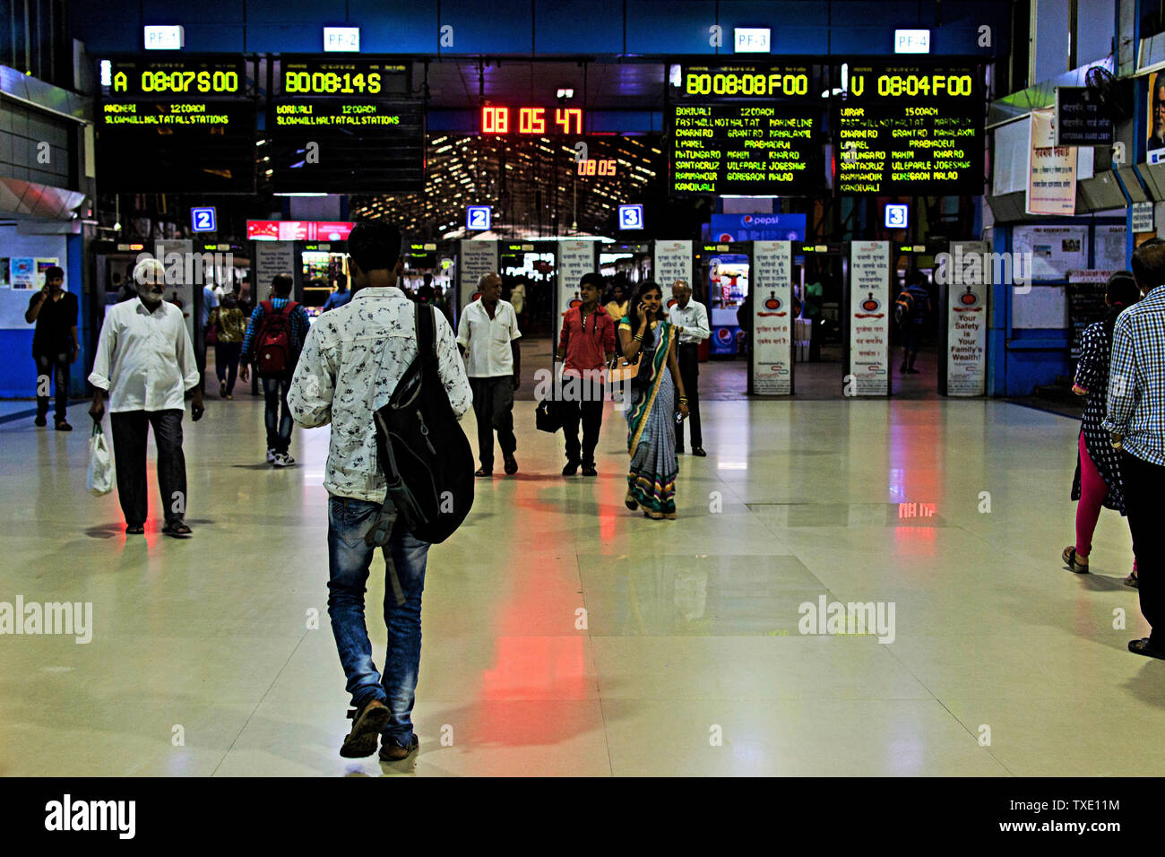 Gate man railway hi-res stock photography and images - Alamy