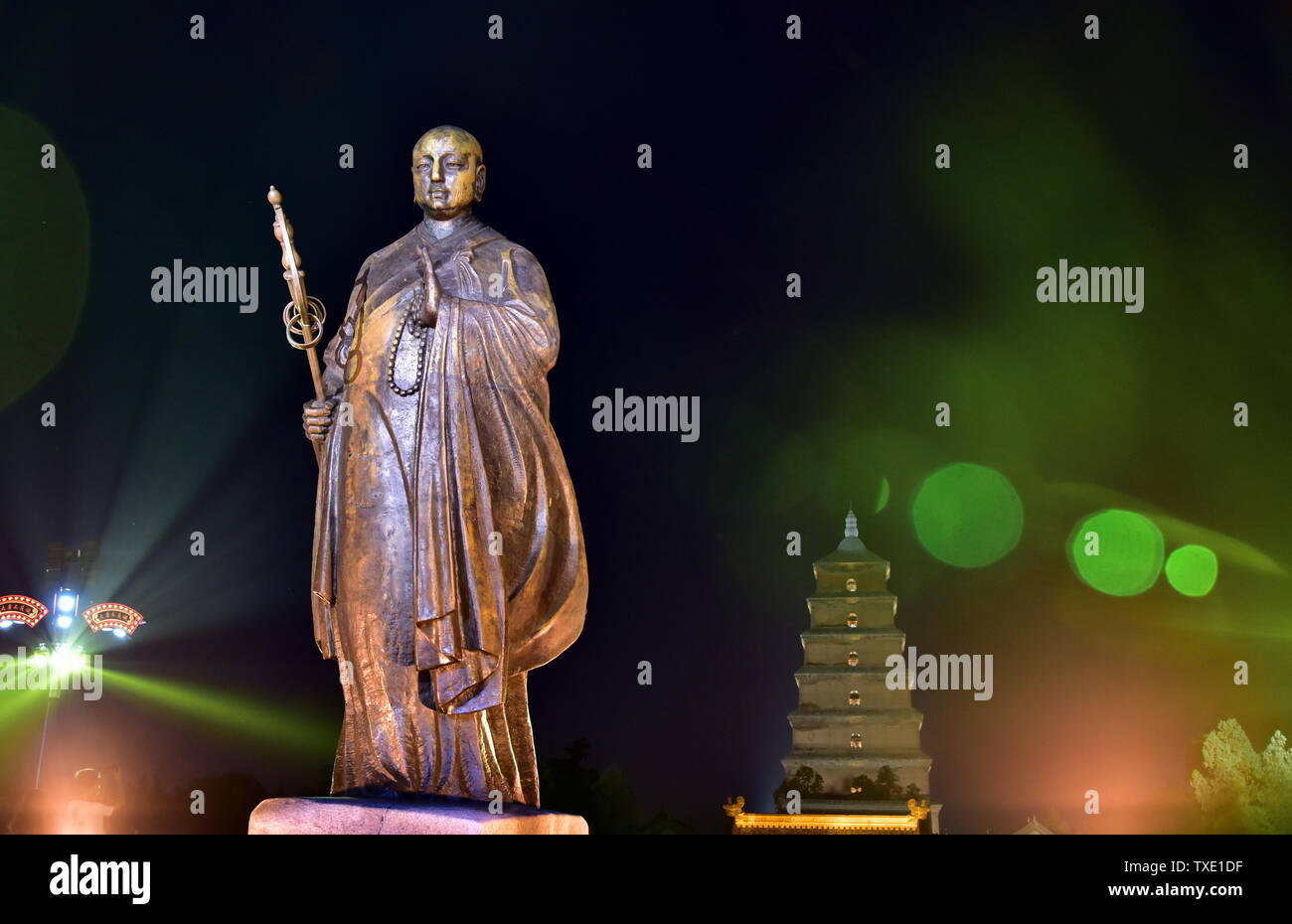 Sleepless town hi-res stock photography and images - Alamy