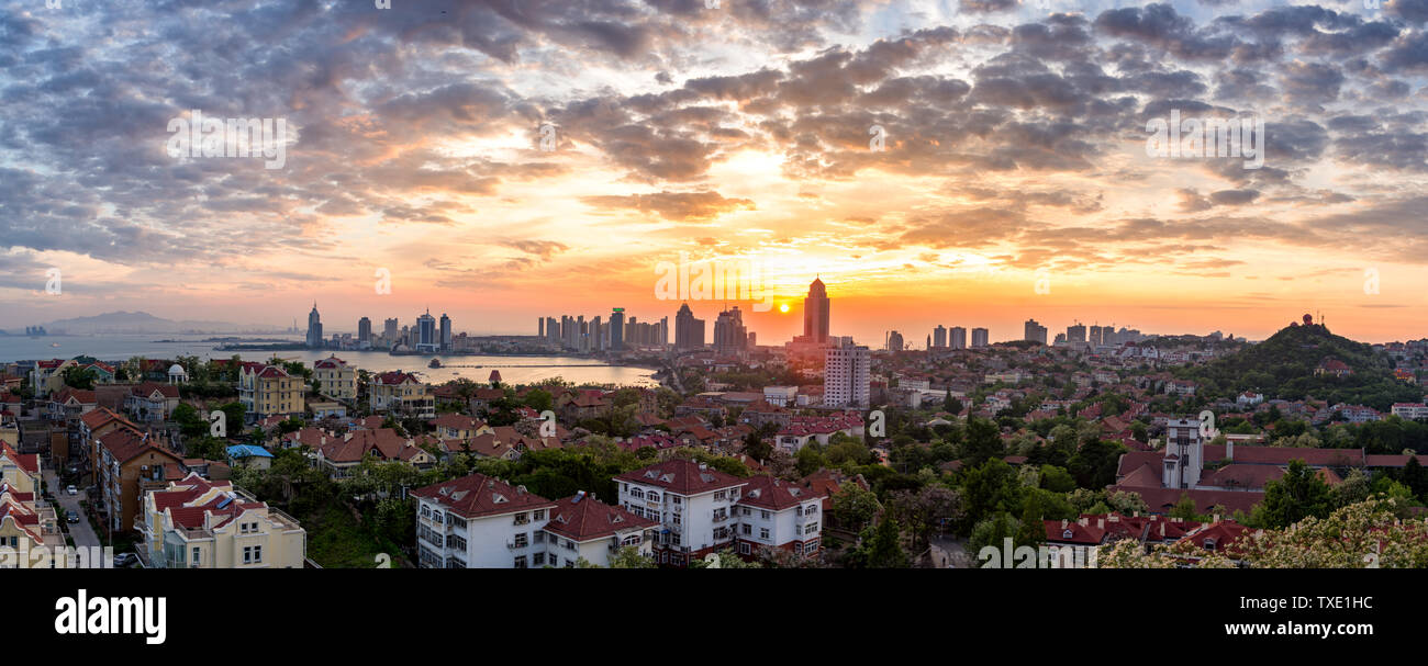 Qingdao in the evening hi-res stock photography and images - Alamy