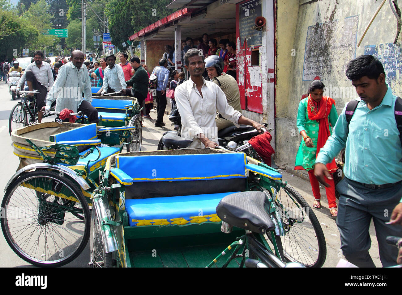 Queuing Queue Standing Stand In Line High Resolution Stock Photography ...