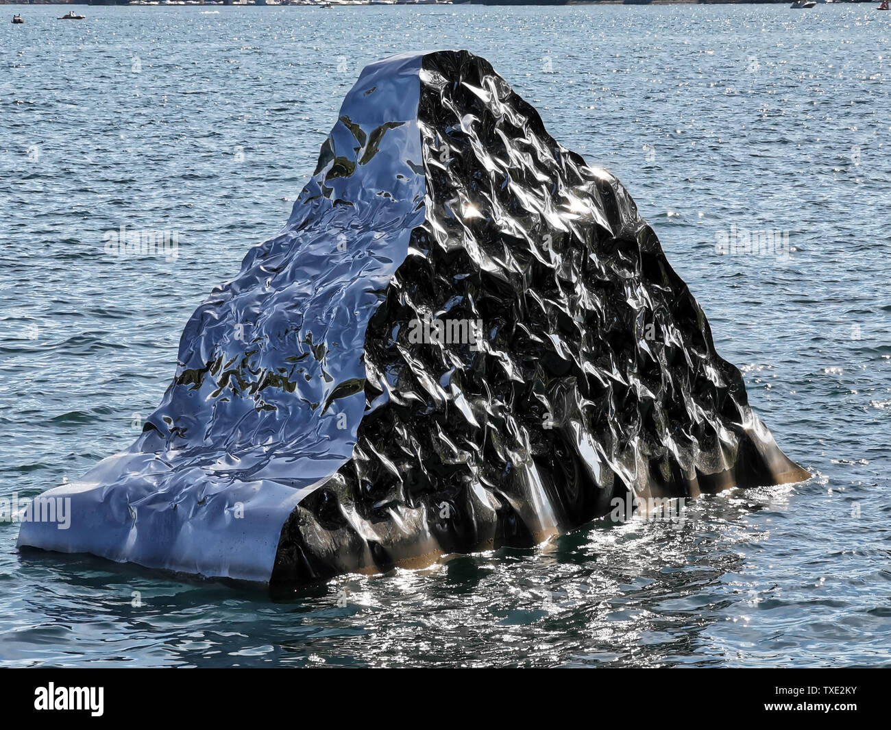 Metallic iceberg liquid reflection background texture Stock Photo - Alamy
