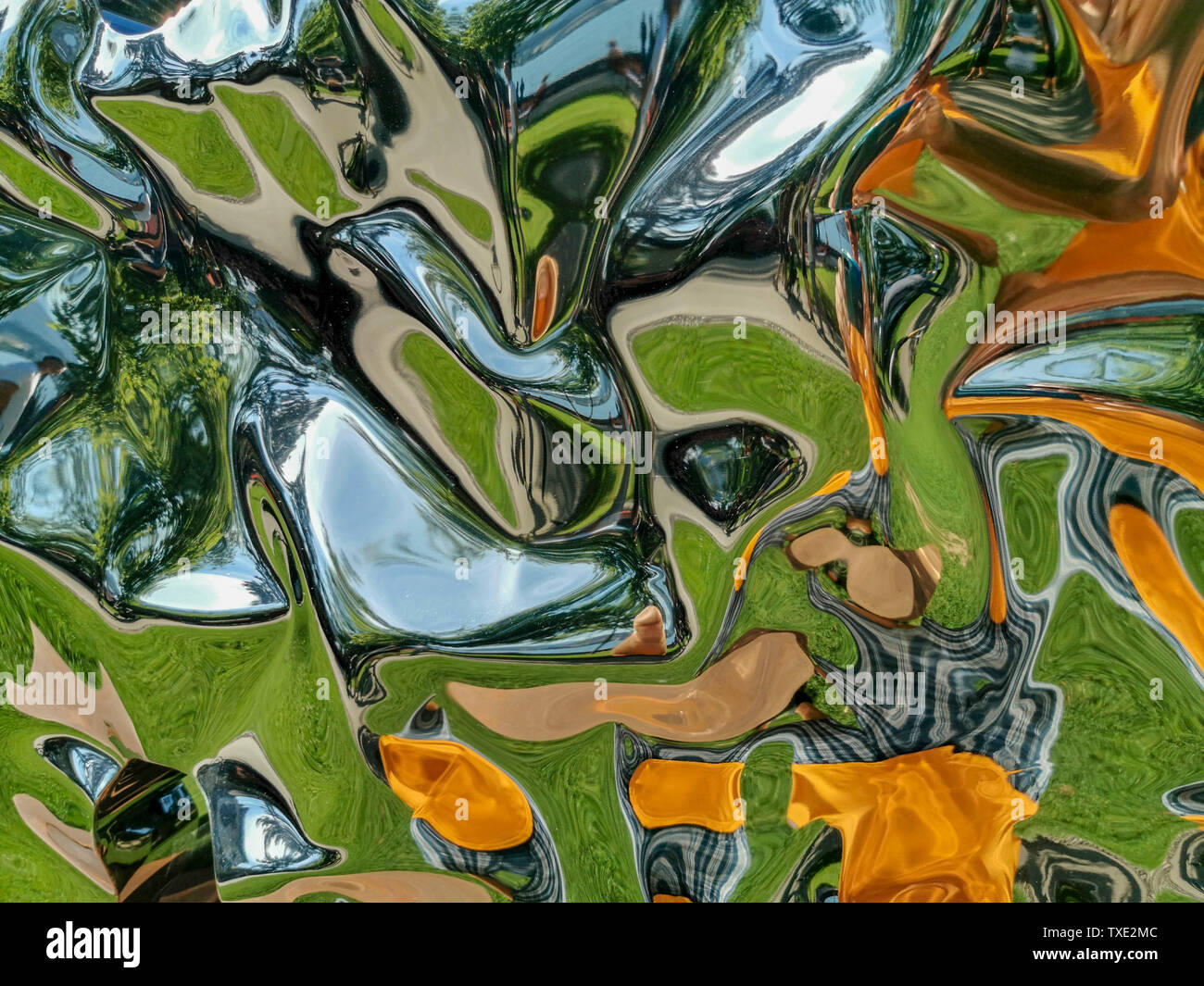 Metallic liquid reflection background texture Stock Photo - Alamy