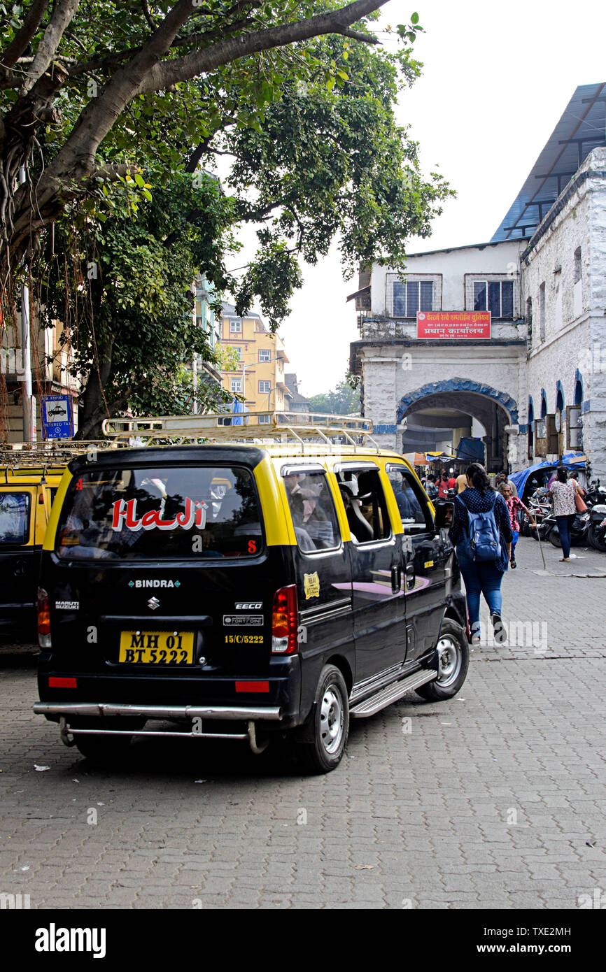 Grant Road Railway Station building entrance, Mumbai, Maharashtra ...