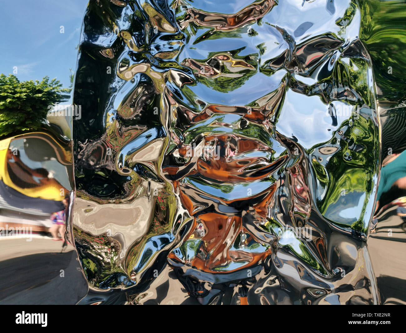 Metallic liquid reflection background texture Stock Photo - Alamy
