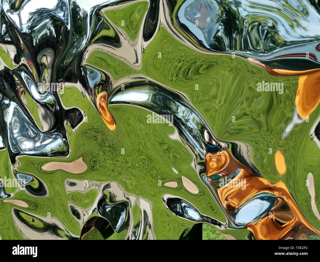 Metallic liquid reflection background texture Stock Photo - Alamy