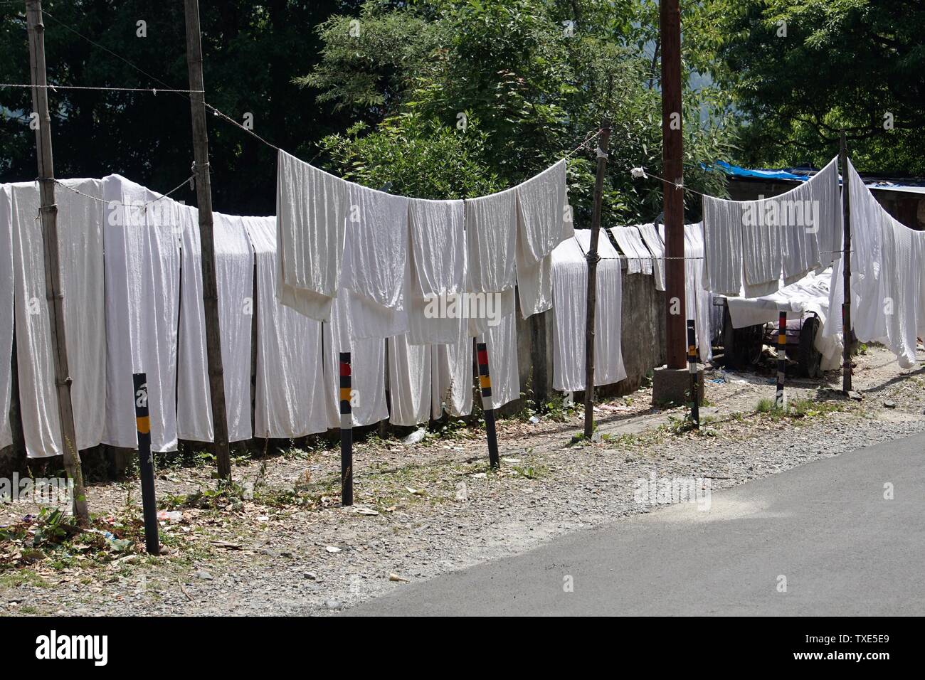 Sheets on washing line hi-res stock photography and images - Alamy