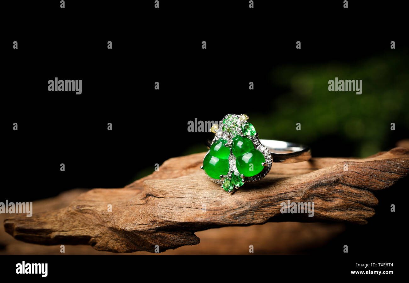 The emerald ring Stock Photo - Alamy